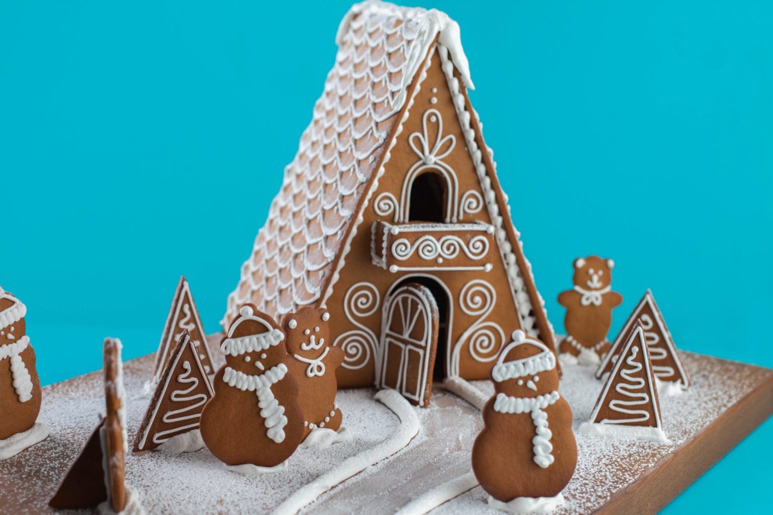 Gingerbread Chalet - Gusto TV