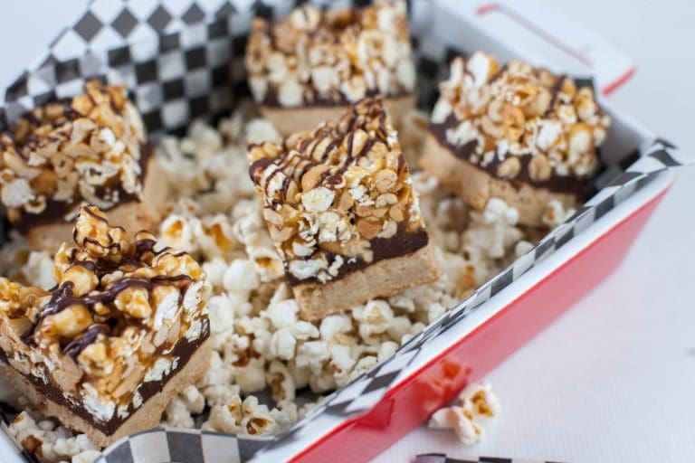 Crunchy Caramel Corn Bars Recipe - Gusto TV 1