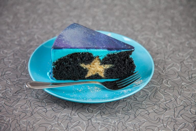 Spectacular Galaxy Hidden Star Mirror Cake Recipe - Gusto TV 1