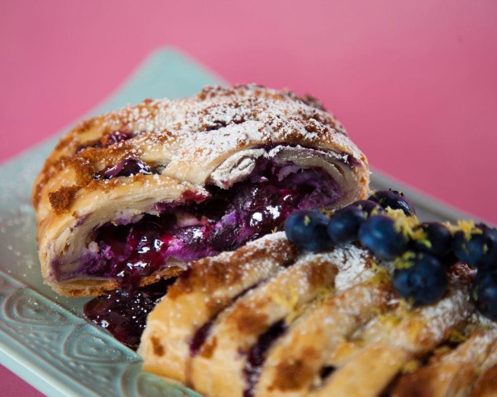 Blueberry-Cream Cheese Strudel - Gusto TV