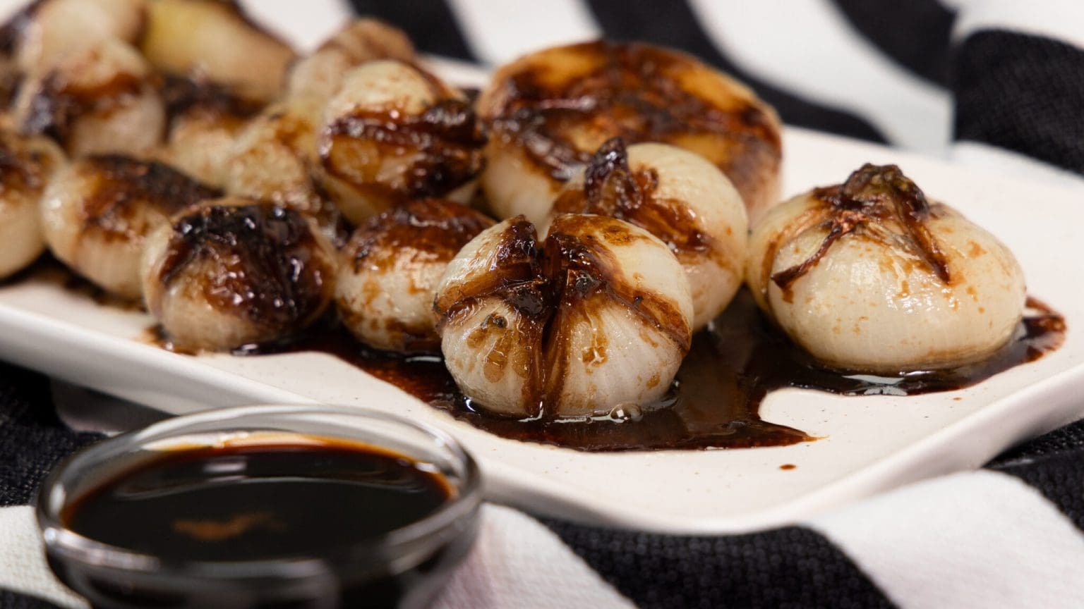 Balsamic Cipollini Onions - Gusto TV