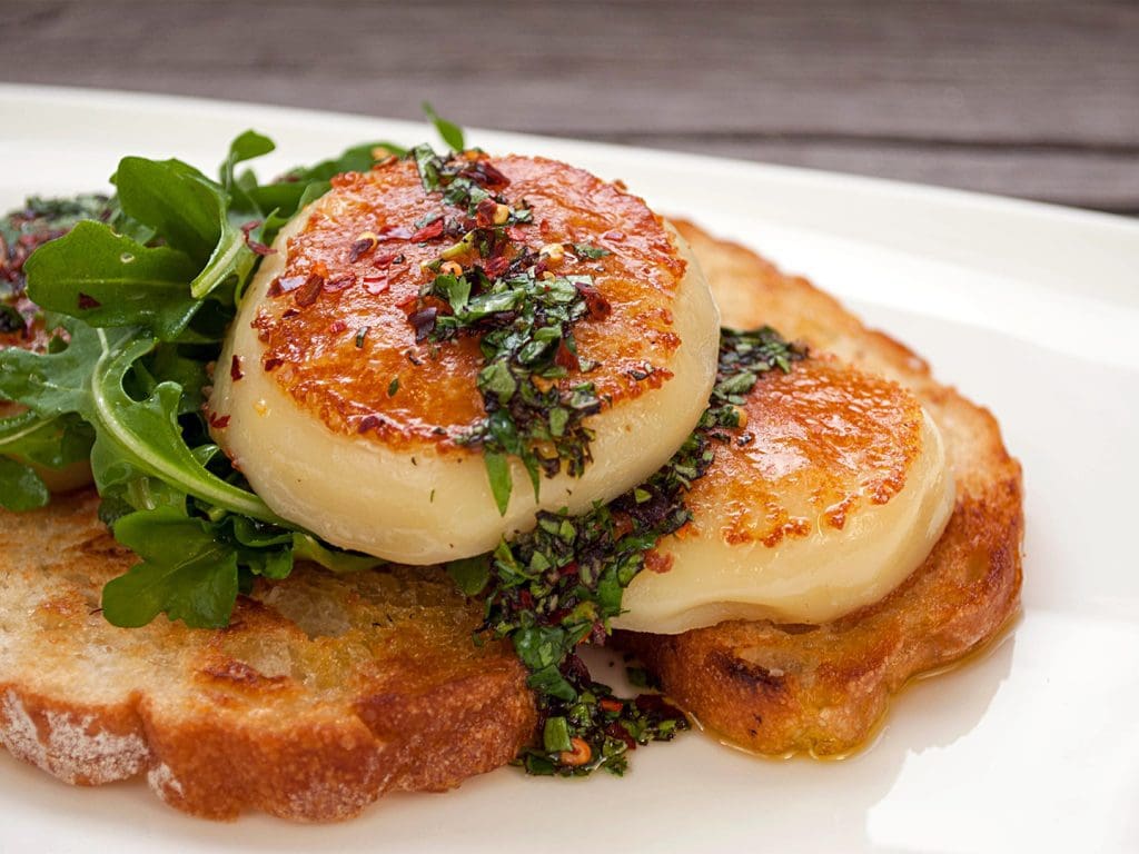 Grilled Provolone With Crusty Bread - Gusto TV