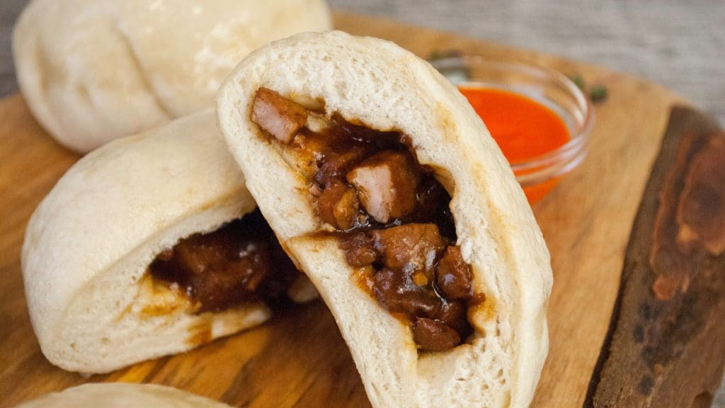 Steamed Pork Buns - Gusto TV