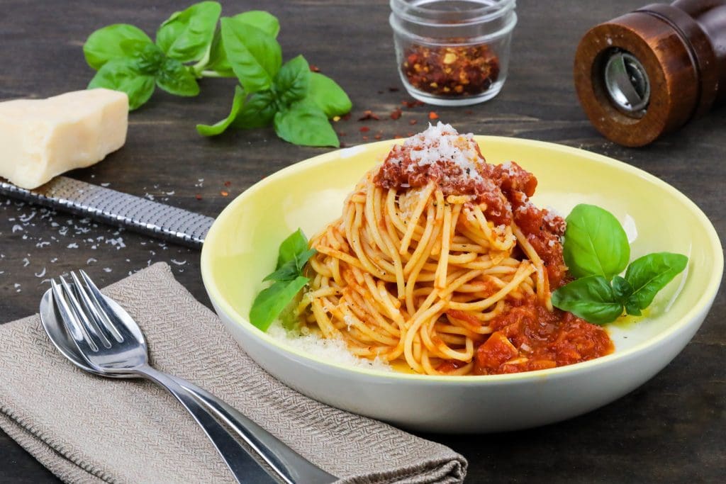 Spaghetti Pomodoro - Gusto TV