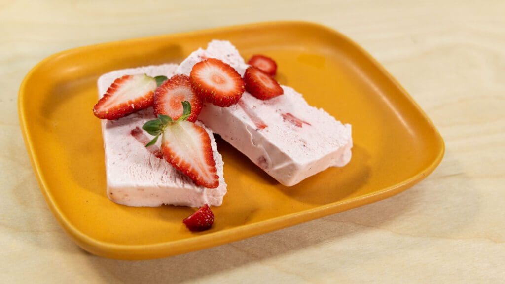 Strawberry Semifreddo - Gusto TV