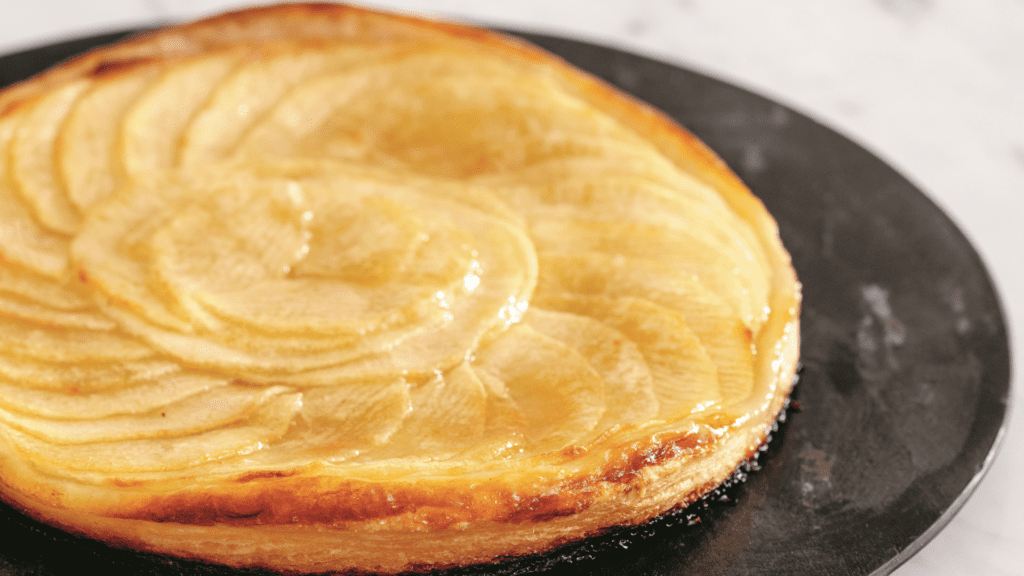 Tarte Fine aux Pommes (Thin Apple Tart) - Gusto TV